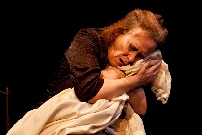 É HOJE: Espetáculo teatral DONA MARIA, A LOUCA - FECESC